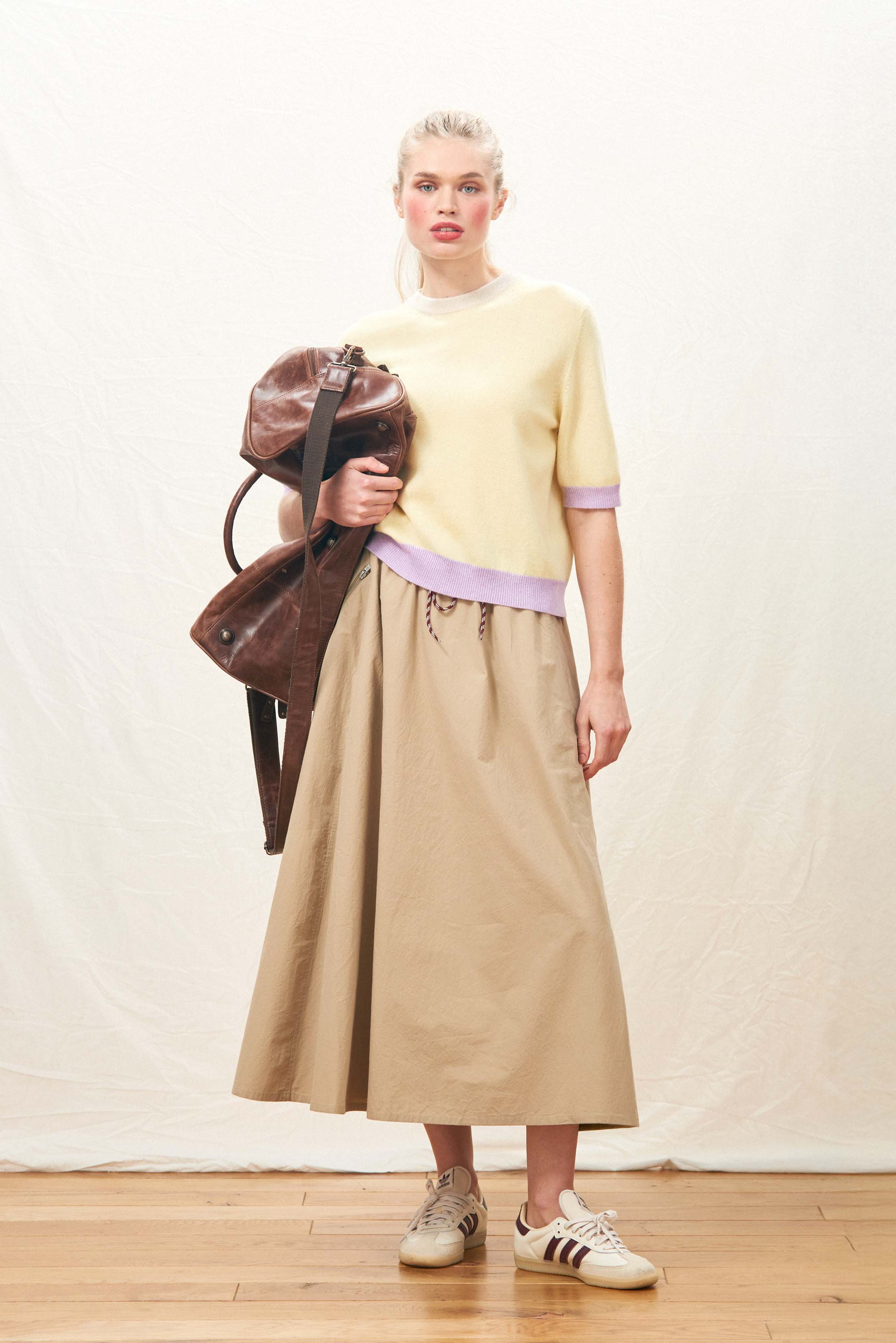 Jumper 1234 Cashmere Many Contrast T Shirt in Pale Yellow